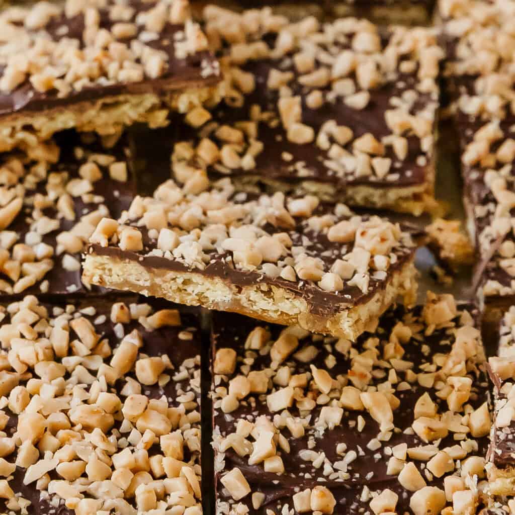 Christmas Crack Recipe (The Best Saltine Cracker Toffee) - Olives + Thyme
